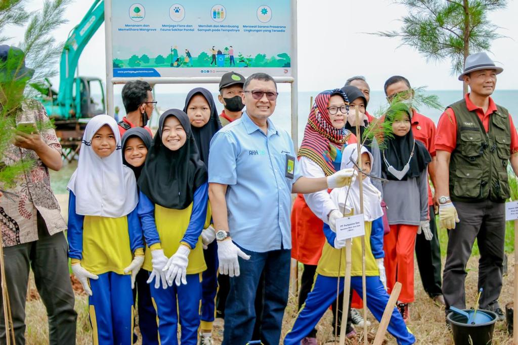 Perisai Bumi Pertagas Hadirkan Kolaborasi Cegah Abrasi di Pantai Rembat ...